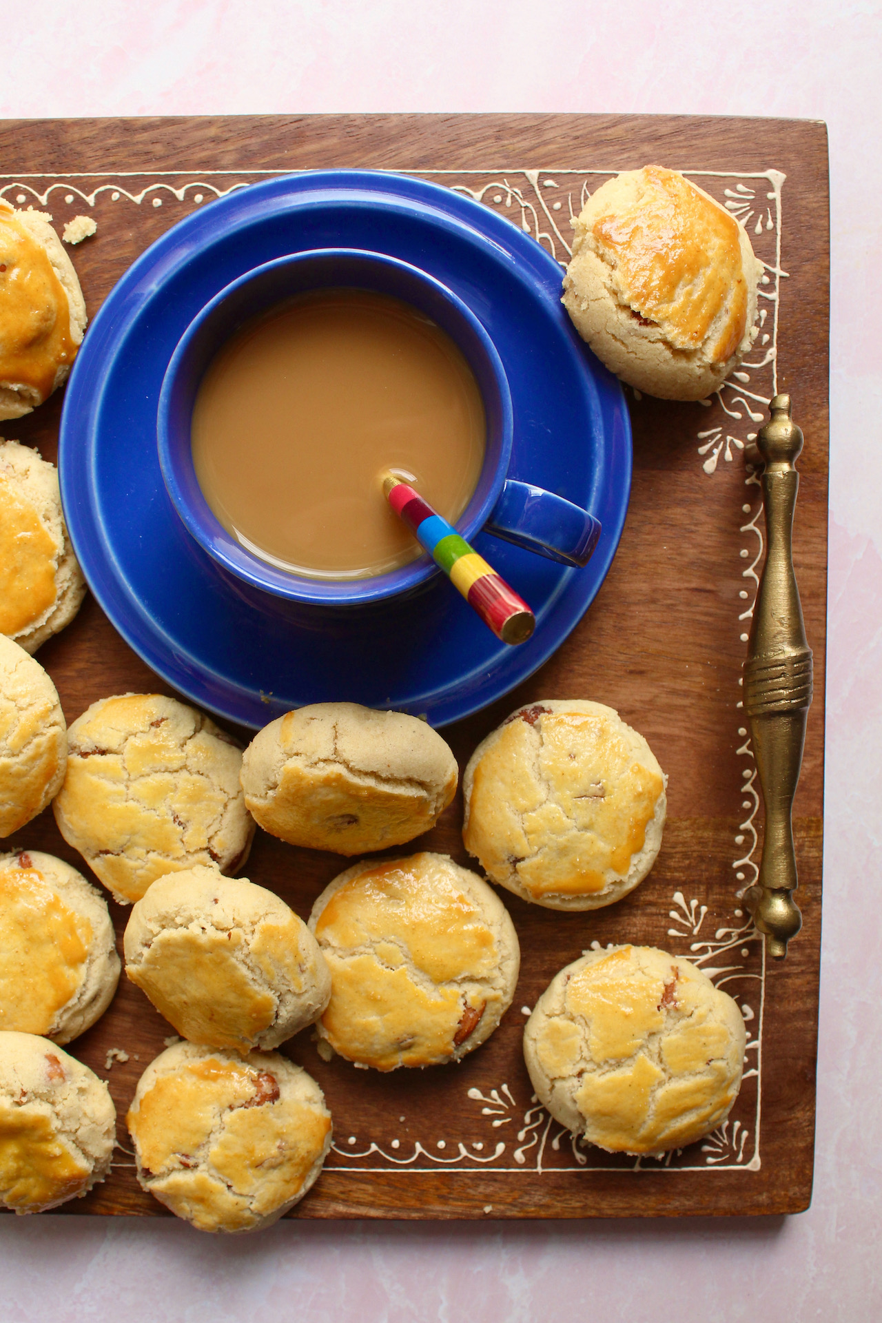 Pakistani Cardamom Shortbread Cookies / Khalifa Nan Khatai (Khalifa ...