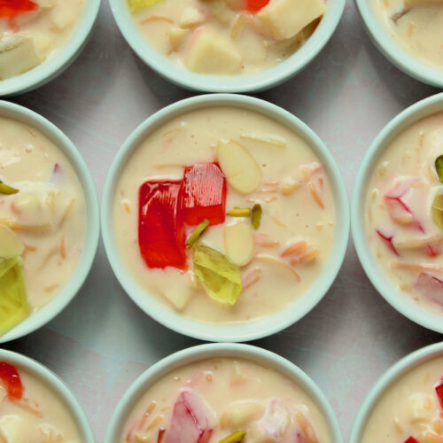 Pakistani Fruit and Custard Dessert / Lab-e-Shireen